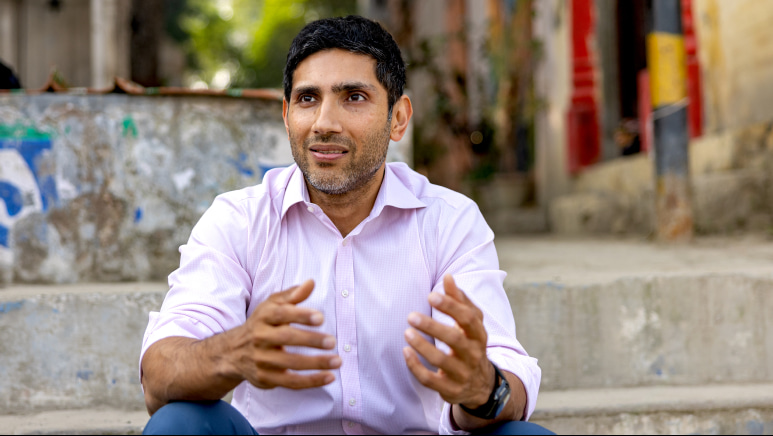 Abbott | The Virus Hunt | Sponsored Content | Discovery